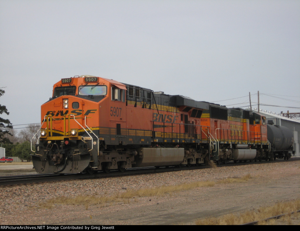 BNSF 5907